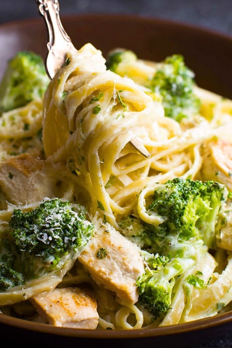 Crock Pot Chicken Alfredo with Broccoli - Ava Chef Life